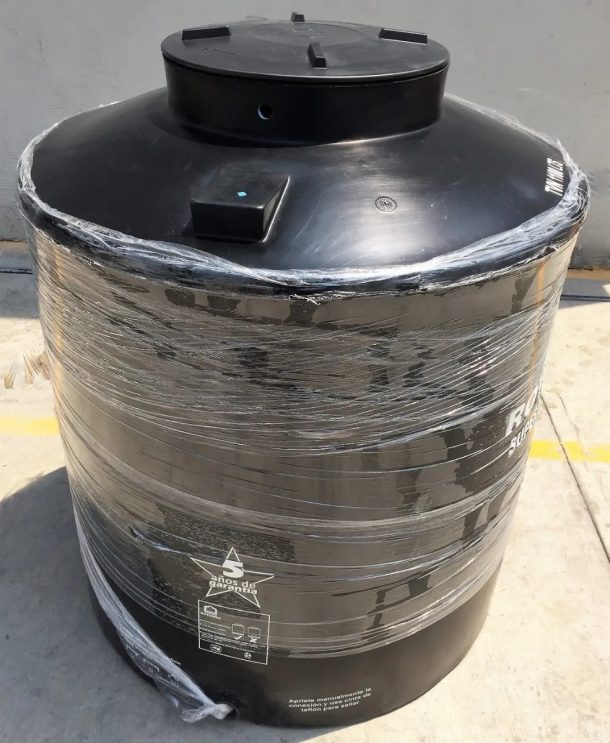 ROTOMEX TINACO VERTICAL NEGRO 1100 LITROS