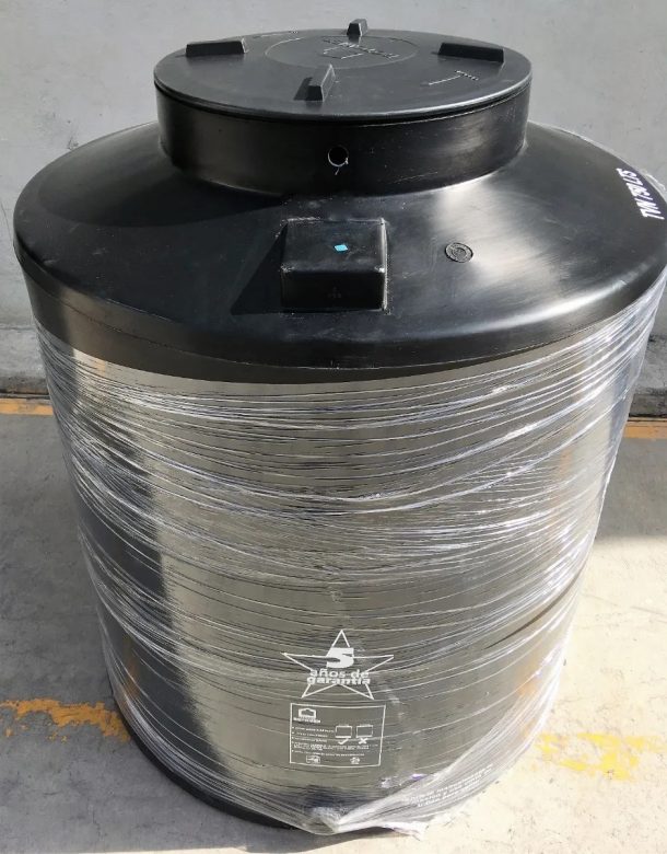 ROTOMEX TINACO VERTICAL NEGRO 1100 LITROS